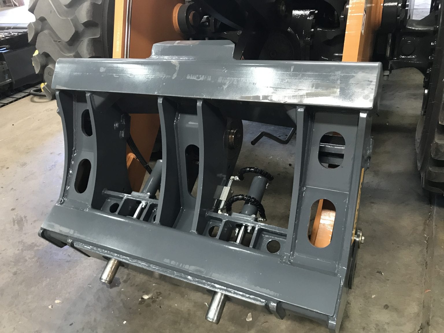 Wheel Loader Quick Hitch | Engineered for Your Machine